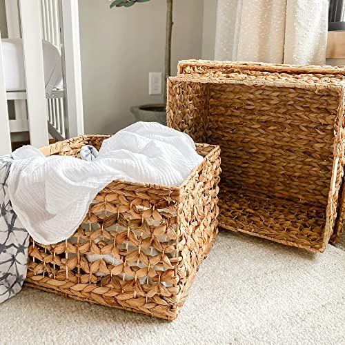 Artera Oversize Wicker Storage Basket - Set of 3 Woven Water Hyacinth Blanket Baskets with Handle, Rectangular Natural Nesting Floor Storage Bins for Living Room, Bedroom or Laundry Room