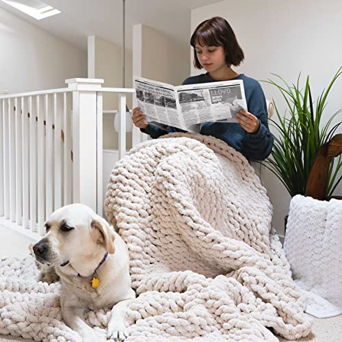 ERLYEEN Chunky Knit Blanket Throw Chenille Cable Handmade Chunky Knit Throw Blanket Warm Soft Cozy for Bed Chair Sofa Best Gift,Beige 40"x40"（Single Sofa）