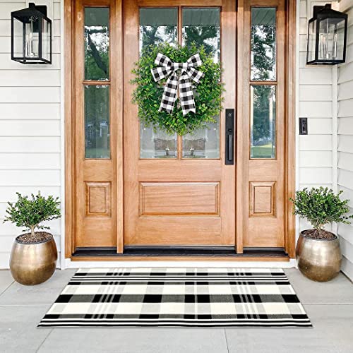 Seavish Porch Rug,Buffalo Plaid Outdoor Rug, Black White Front Door Decor Cotton Hand-Woven Checkered Washable Runner for Layered Door Mats Farmhouse Entryway Kitchen Bathroom Patio(2'x4.3')