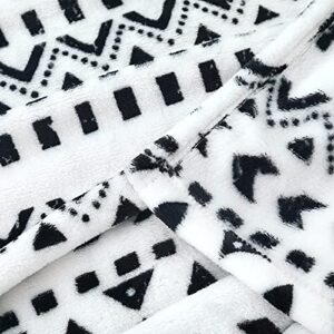 Vessia Oversized Flannel Fleece Plush Blanket Throw Size(50"x70") - Black and White Boho Geometric Pattern Blanket - Soft Cozy Lightweight Microfiber Blanket for All Seasons