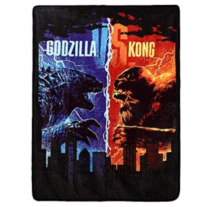 bioworld godzilla vs. king kong printed cozy fleece throw