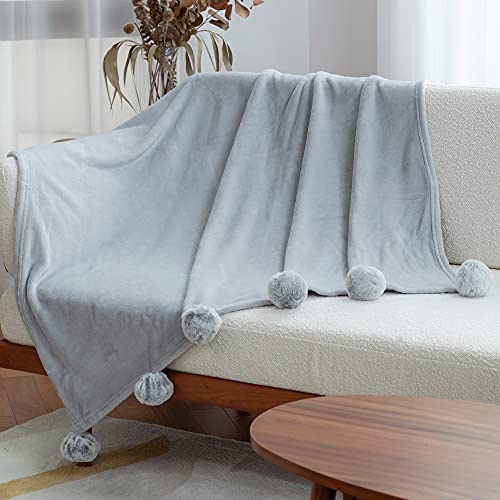 Amélie Home Fleece with Pom Pom Fringe,Light Grey,60"x 80"