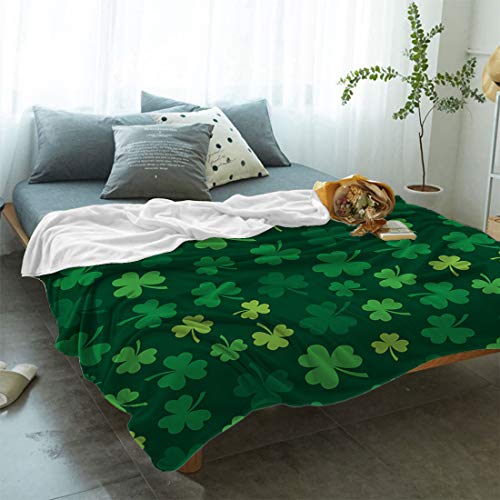 Aomike Flannel Fleece Throw Blanket for Couch- 39" x 49", St. Patrick's Day Green Shamrocks Blanket Super Soft Cozy Plush Microfiber Fluffy Blanket Lightweight Warm Bed Blanket