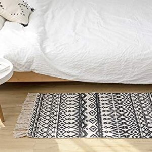 Nicunom 2 Piece Boho Bathroom Rug, 2'x4.2'+2'x3' Geometric Bath Mat, Woven Cotton Rug with Tassels Farmhouse Runner Rugs Machine Washable Boho Carpet for Living Room Kitchen Floor Laundry Room