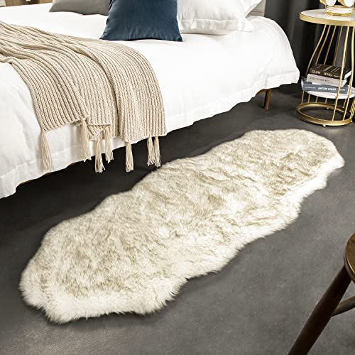 Ashler HOME DECO Ultra Soft Faux Fox Fur Rug White Brown Fluffy Area Rug, Carpets Fluffy Rug Chair Couch Cover for Bedroom Floor Sofa Living Room 2 x 6 Feet