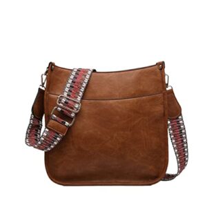 jen & co. chloe crossbody with guitar strap, brown (m1977-br)