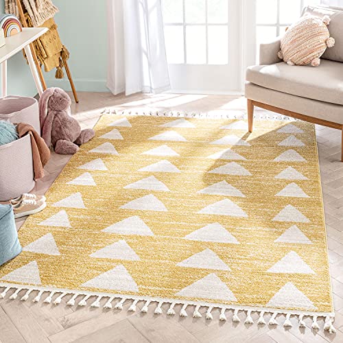 Well Woven Tango Yellow Geometric Triangle Pattern Stain-Resistant Area Rug (6'7" x 9'3")