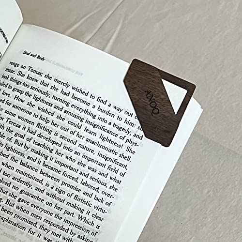 Handmade Walnut Wooden Corner Bookmark with Beautiful Design for Book Lovers - Unique Gift for Teachers, Students, Men and Women (Pack of 1) 1.53 * 1.53 Inches