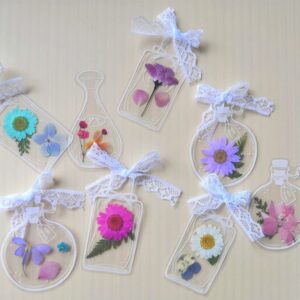 30PCS Dried Flower Bookmarks, Transparent Dried Flower Bookmarks, DIY Plant Bookmark, Handmade Plant Specimens Bookmarks, Glassware Stickers, Flower Page Clips Bookmarks (C)