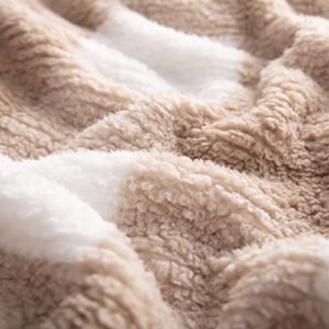 Bertte Fluffy Sherpa Throw Blanket Ultra Soft Warm Lightweight Plaid Shaggy Blanket for Couch Sofa Travel, Premium Reversible Decorative Faux Fur Blanket for All Seasons, 50"x 60", Checker Beige