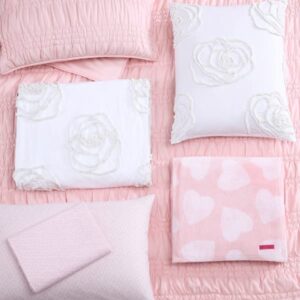 Betsey Johnson Home | Plush Collection | Throw - Ultra-Soft & Cozy Fleece, Lightweight & Luxuriously Warm, Perfect for Bed or Couch, Dotted Heart 50 x 70