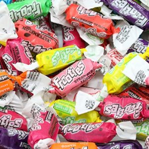 Tootsie Frooties Candy - Tootsie Roll Fruit Chews Candy - Flavored Tootsie Rolls Frooties - Assorted Flavor Tootie Fruities - Chewy Taffy Bulk Variety Pack - Tootsie Candy Mix 2 Pound Bag