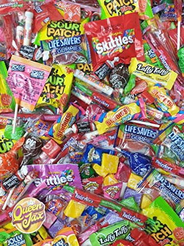 Ultimate Assorted Candy Party Mix - 2 LB Bag - Fun Size Skittles, Nerds, Dubble Bubble, Jolly Ranchers, Smarties, Blow Pops Lollipops & More - Mega Variety Bulk Candy Assortment - Individually Wrapped Candy - Candy Bulk – with Queen Jax Fridge Magnet