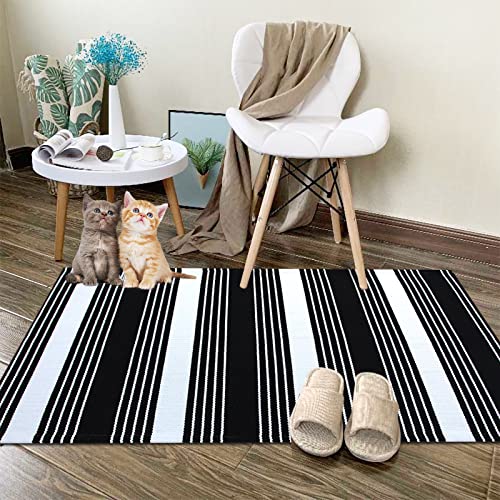 RRUI Black and White Striped Rug 2' x 3' Reversible Cotton Woven Washable Area Rugs for Layered Door Mats/Farmhouse Entryway Throw Carpet/Front Porch Rug/Kitchen Mat