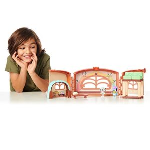 Bluey School Playset with Mates School Playset with 5 Figures - Chloe, The Terriers Amazon Exclusive