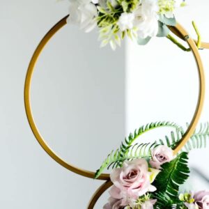 Efavormart 3ft 4-Tier Gold Metal Hoop Pillar Flower Stand, Wreath Wedding Arch Table Centerpiece