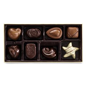 Godiva Chocolatier Holiday 2022 Chocolate Gift Box - 8 Piece Assorted Gourmet Dark, Milk and White Chocolates, 1 Gift Box – Limited Edition Gift Set for Chocolate Lovers