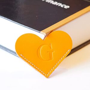 PQ Bees Personalized Leather Handmade Corner Bookmarks( 3 Pcs), 26 Letters Leather Heart Shape Corner Page Bookmark, Cute Bookmarks for Book Reading Lovers Meaningful Gift( G)