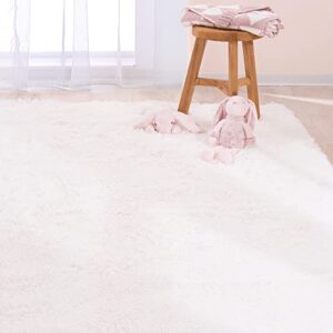 ROSMARUS Fluffy Rug for Bedroom 3'X5' Fuzzy Rug for Girls Boys Kids Nursery Teens Room Room Shaggy Rug for Dorm Shag Carpet Room Decor, White