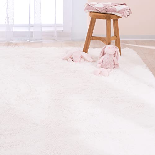 ROSMARUS Fluffy Rug for Bedroom 3'X5' Fuzzy Rug for Girls Boys Kids Nursery Teens Room Room Shaggy Rug for Dorm Shag Carpet Room Decor, White