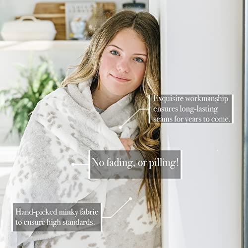 Minky Designs Minky Blankets | Chic Level Comfort | Ideal for Adults, Kids, Teens | Super Soft, Warm & Cozy