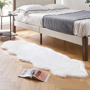 Rainlin Ultra Soft Fluffy Sheepskin Faux Fur Area Rugs for Bedroom Living Room White Fuzzy Washable Home Decor Carpets Plush Shag Closet Rugs,2x6 Feet