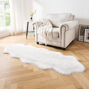 Rainlin Ultra Soft Fluffy Sheepskin Faux Fur Area Rugs for Bedroom Living Room White Fuzzy Washable Home Decor Carpets Plush Shag Closet Rugs,2x6 Feet