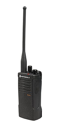 6 Pack of MOTOROLA SOLUTIONS RDU4100 Two Way Radio Walkie Talkies with Speaker Mics and 6-Bank Charger