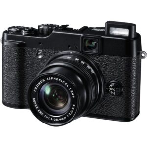 Fujifilm X10 12 MP EXR CMOS Digital Camera with f2.0-f2.8 4x Optical Zoom Lens and 2.8-Inch LCD