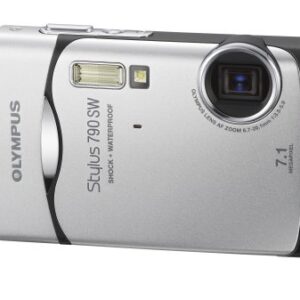 Olympus Stylus 790SW 7.1MP Waterproof Digital Camera with Dual Image Stabilized 3x Optical Zoom (Silver)