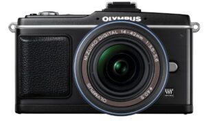 olympus e-p2 12.3 mp micro four thirds interchangeable lens digital camera with 14-42mm f/3.5-5.6 zuiko digital zoom lens (electronic view finder not included)