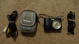 nikon coolpix l14 7.1mp digital camera with 3x optical zoom (blue) (old model)