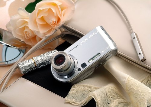 Sony Cybershot DSCP200 7.2MP Digital Camera 3x Optical Zoom (Discontinued by Manufacturer)