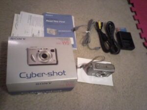 sony dsc-w5 5.1 megapixel cyber-shot(r) digital camera