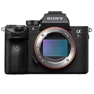 Sony Alpha a7R III Mirrorless Digital Camera (V2) with FE 24-70mm f/2.8 GM (G Master) E-Mount Lens