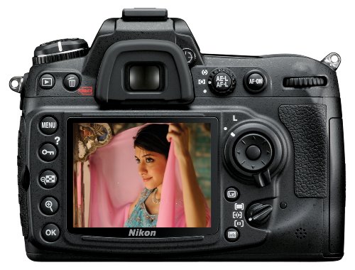 Nikon D300s 12.3MP CMOS Digital SLR Camera with AF-S DX NIKKOR 18-200mm f/3.5-5.6G ED VR II Lens