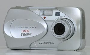 olympus d-560 3.2mp digital camera