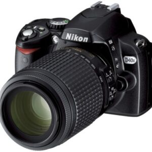 Nikon D40x 10.2MP Digital SLR Camera with 18-135mm f/3.5-5.6G ED-IF AF-S DX Zoom-Nikkor Lens