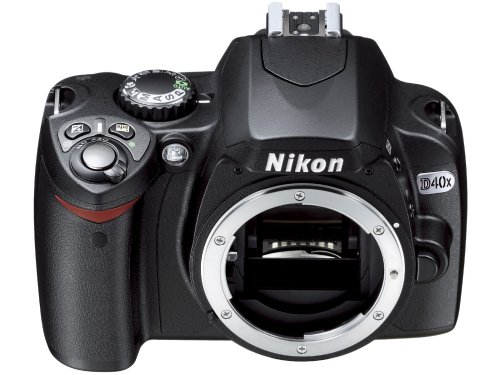 Nikon D40x 10.2MP Digital SLR Camera with 18-135mm f/3.5-5.6G ED-IF AF-S DX Zoom-Nikkor Lens