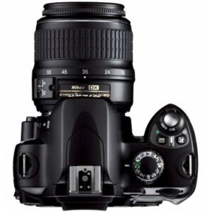 Nikon D40x 10.2MP Digital SLR Camera with 18-135mm f/3.5-5.6G ED-IF AF-S DX Zoom-Nikkor Lens