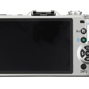 Pentax Q7 12.4MP Mirrorless Digital Camera with 02 Standard Zoom 5-15mm f2.8-4.5 Lens (Silver)