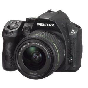 Pentax K-30 lens kit black w DA 18-55WR Weather-Sealed 16 MP CMOS Digital SLR with DA 18-55mm and 3-Inch LCD Screen (OLD MODEL)