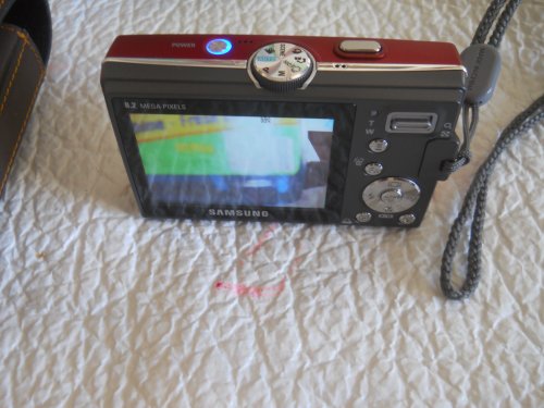 Samsung L100 8.2MP Digital Camera with 3x Optical Zoom (Red)