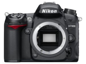 nikon d7000 dslr (body only) (old model)