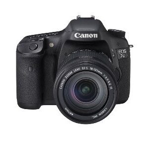 Canon EOS 7D Digital Camera with 18-135mm f/3.5-5.6 IS Lens Kit