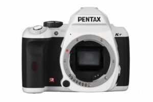 pentax k-r 12.4 mp digital slr camera with 3.0-inch lcd (white body)