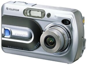 fujifilm finepix a330 3.2mp digital camera with 3x optical zoom