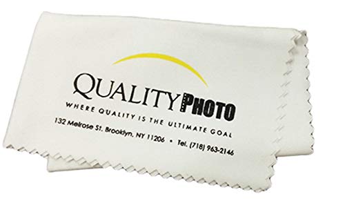 Fujifilm QuickSnap Flash 400 Disposable 35mm Camera (1 Pack) Bonus Hand Strap + Quality Photo Microfiber Cloth