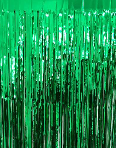 GOER 3.2 ft x 9.8 ft Metallic Tinsel Foil Fringe Curtains Party Photo Backdrop Party Streamers for St. Patrick's Day,Birthday,Graduation,New Year Eve Decorations Christmas Wedding Decor (Green,1 Pack)