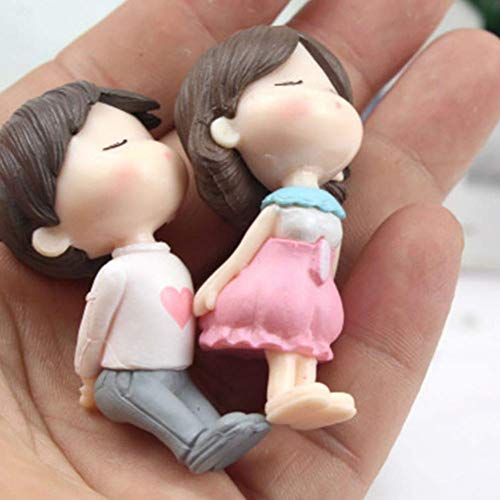 Aysekone 2 Pieces PVC Romantic Couples Figurines Fairy Garden Miniatures Ornaments Boy and Girl Lovers Kiss Wedding Dolls for Home Decor